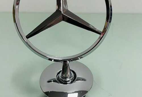 Значок капота Mercedes Benz