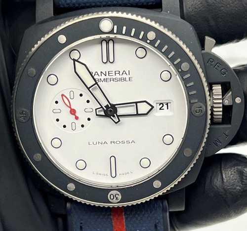 Часы Officine Panerai Luminor Submersible PAM01543