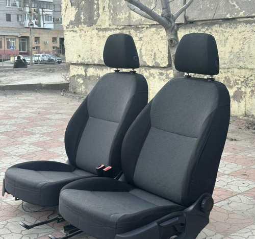Сиденья на logan largus almera от skoda