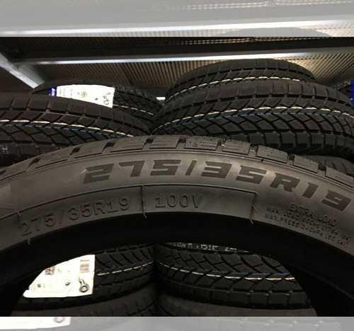 Windforce Snowblazer UHP 275/35 R19 100V