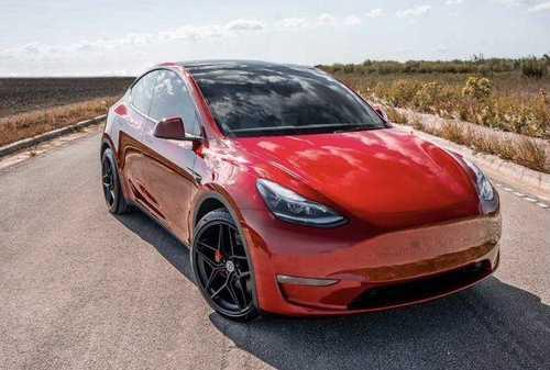 Кованые диски в стиле HRE для Tesla Model Y R21