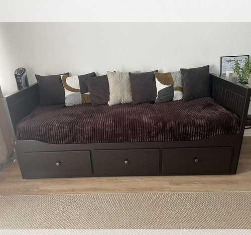 Кровать IKEA hemnes