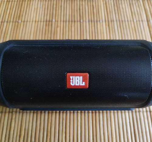 Портативная колонка bluetooth JBL