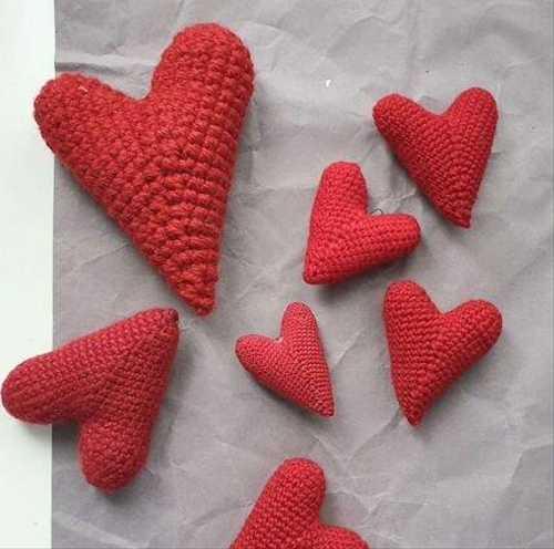 Вязаные сердечки валентинки