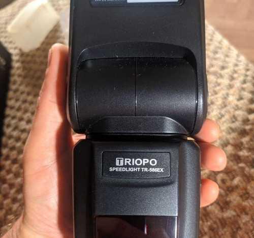 Вспышка Triopo TR-586EX для Canon