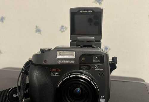 Компактный фотоаппарат olympus c-7070