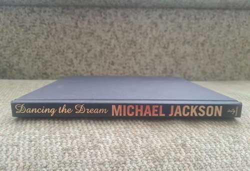 Книга Майкла Джексона Dancing the dream