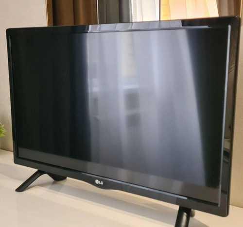 Телевизор LG 24" (60 см)