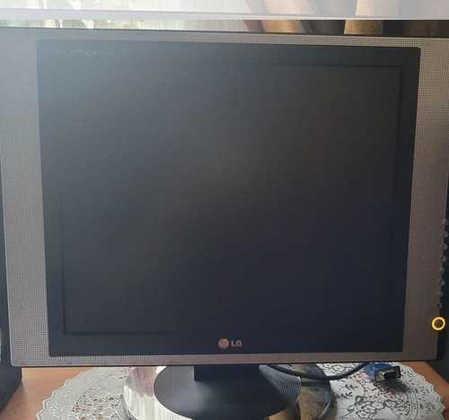 Телевизор LG Flatron 17"