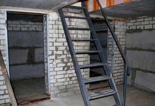 Лестница в подвал на металлокаркасе на заказ