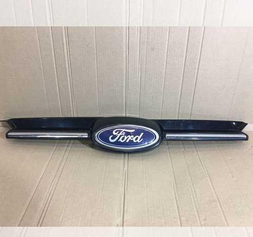 Решетка радиатора передняя Ford Focus 3