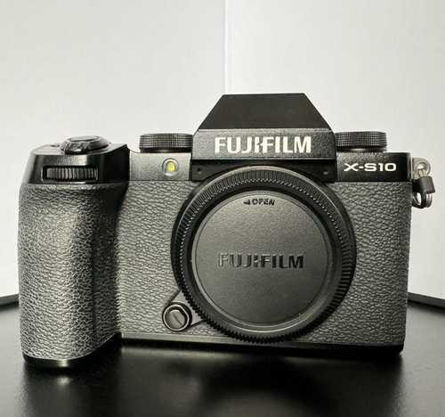 Продам фотоаппарат Fujifilm x-s10