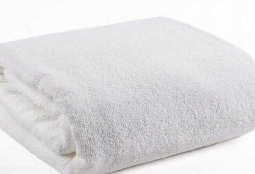 Махровые полотенца белые
