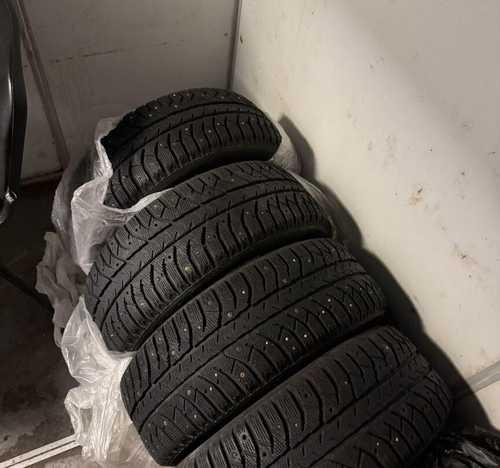 Firestone Ice Cruiser 7 205/55 R16