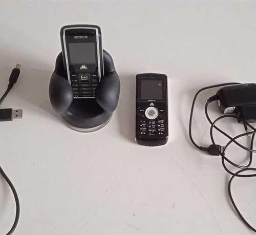 Старый сотовый телефон skylink