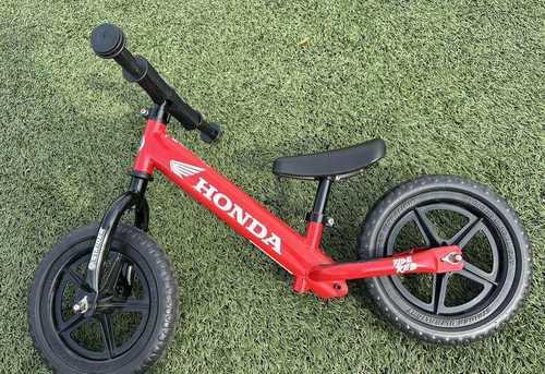 Продам беговел Strider Honda