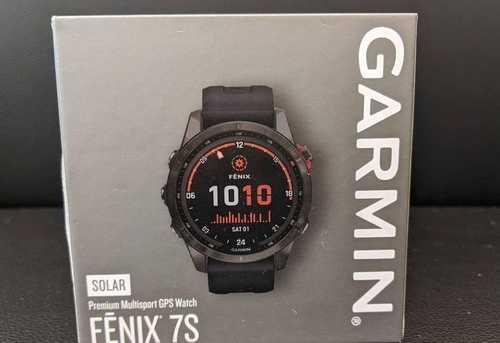 Часы Garmin Fenix 7S Solar серый с черным ремешком