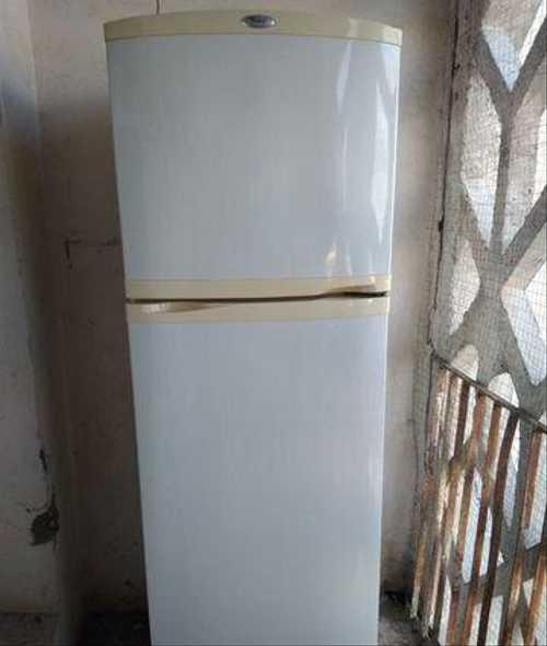 Холодильник Whirlpool WBM 418