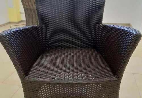 Кресло плетеное из искусственного ротанга