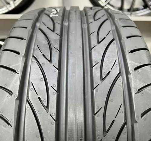 Yokohama Advan Fleva V701 195/55 R16