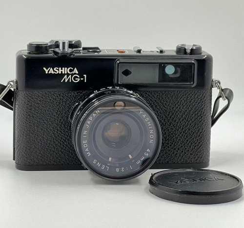 Yashica MG-1 45mm f/2,8