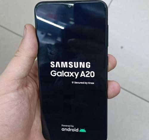 Samsung Galaxy A20, 3/32 ГБ