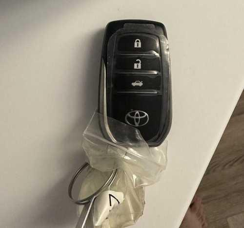 Ключ Toyota camry 55 новый оригинал