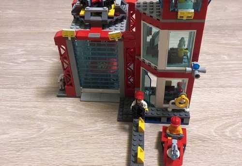 Lego city пожарная часть 60215