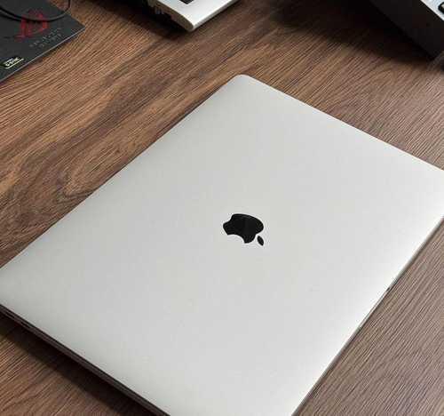 Macbook Pro 2019 i7 16gb 512Gb