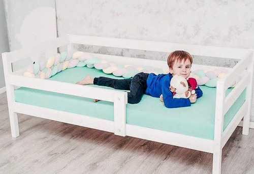 Детская кровать с бортиком / диван кровать