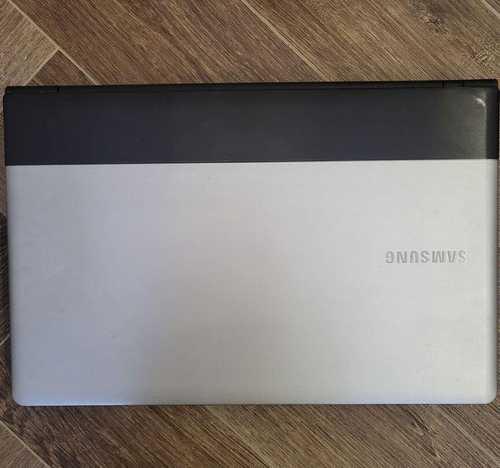 Ноутбук samsung np300e5z