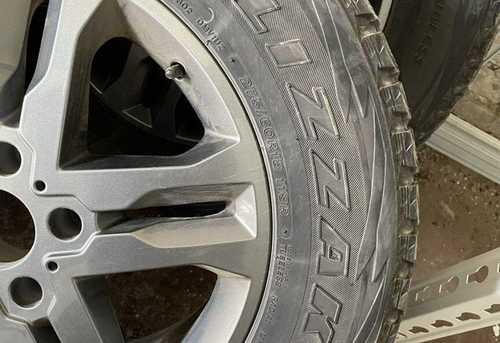 Bridgestone Blizzak DM-V1 275/60 R18 113