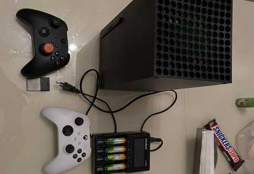 Xbox series x+ 2 гейм пада + зарядка и 4 акб