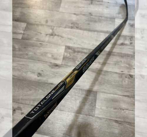 Клюшка Bauer NXG SE R Supreme Sr