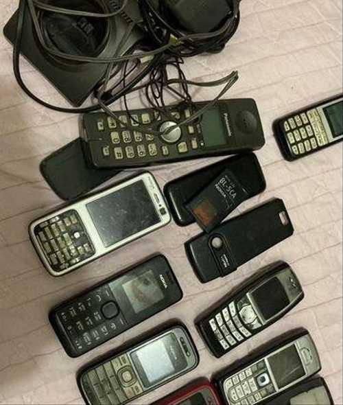 Старые телефоны и домашний телефон