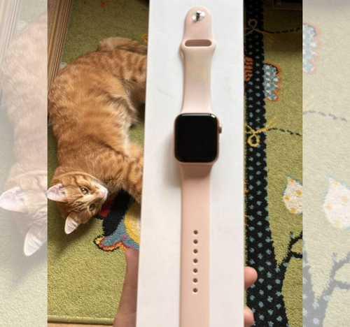 Apple watch se 40mm часы