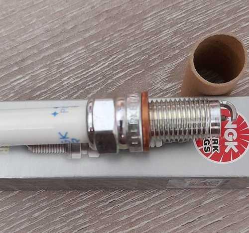 Свеча зажигания NGK 95463