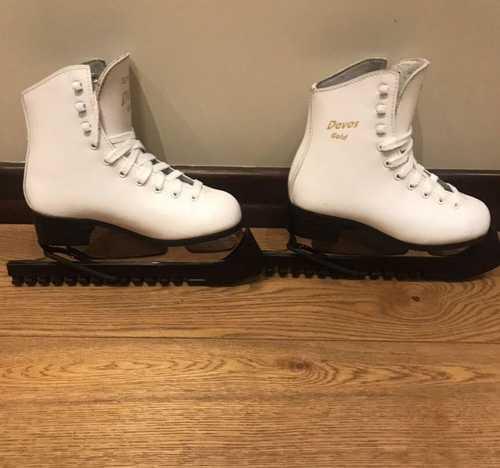 Коньки фигурные Graf Davos Gold 35
