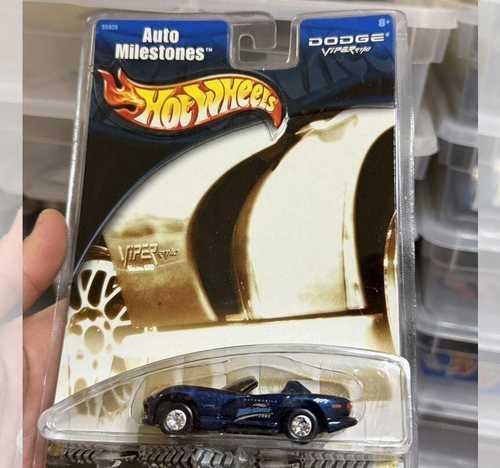 Hot Wheels Premium Dodge Viper RT/10