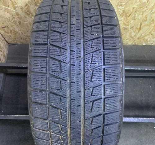 Bridgestone Blizzak Revo2 235/50 R17 96Q