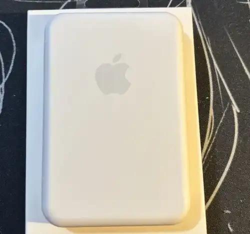 Повербанк apple magsafe battery pack