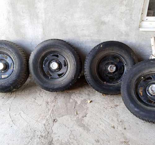 Комплект зимних колес r16 6х139.7
