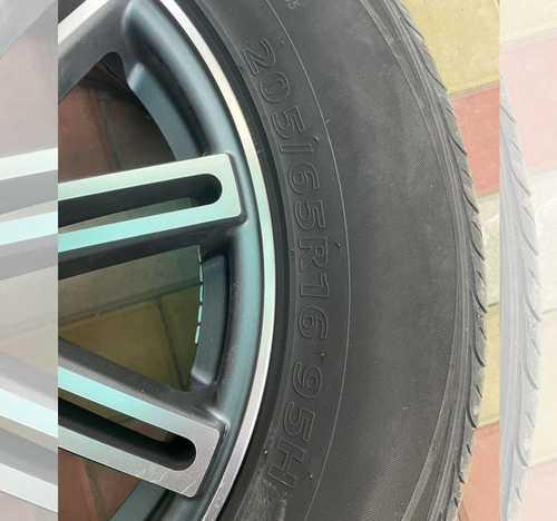 Kumho Solus SA01 Plus 205/65 R16 95W