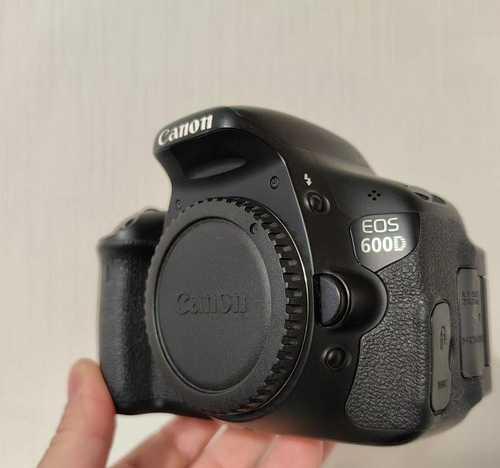 Canon 600D Body 14300 кадров