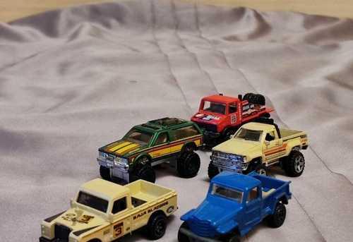Hot wheels land Rover, dodge off road