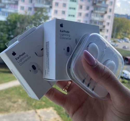 Наушники Apple EarPods lightning