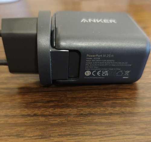 Зарядное устройство Anker Power Port lll 3 25w