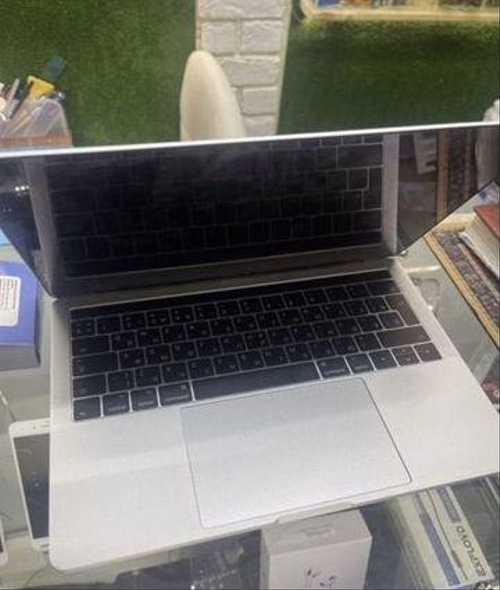 Apple MacBook Pro 13 2017 A1706 512gb