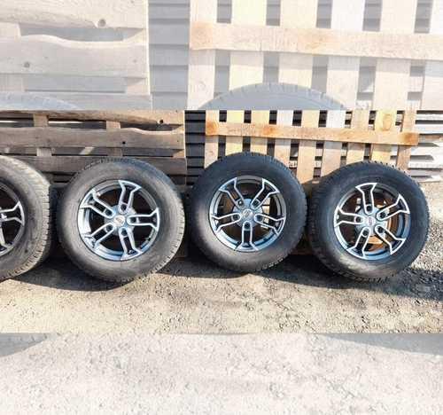 Nordman SUV 205/70 R15 92