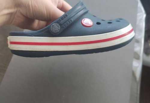 Crocs c 10)